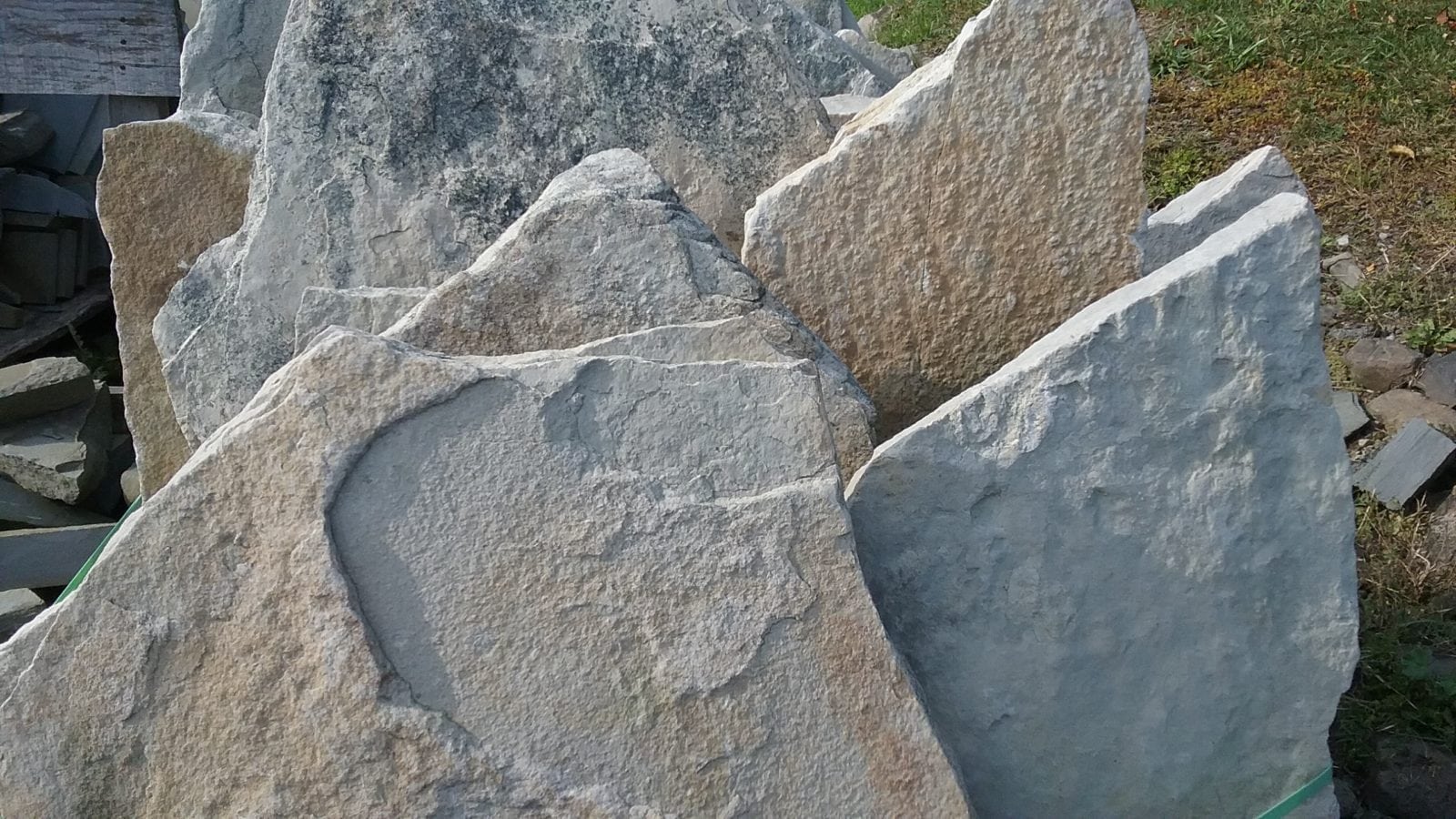 White Mountain Irregular Flagstone At GrassMasters Landscaping ...